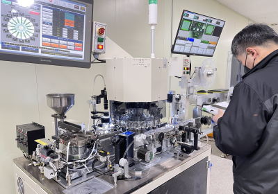 SMT EMI シールド ガスケット - SMF02シリーズ